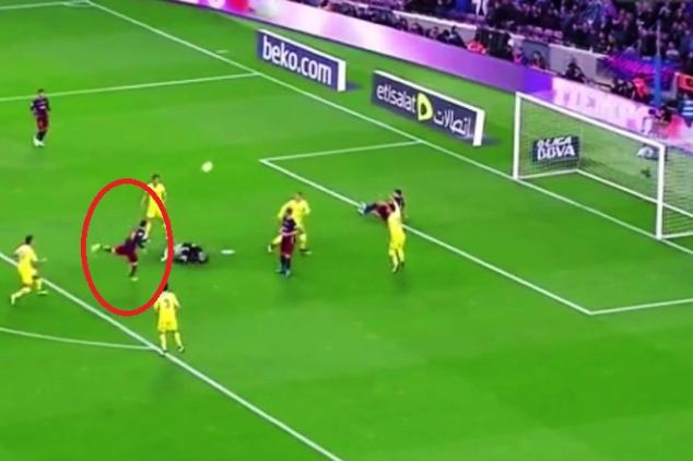 Lionel Messi scored controversial header vs Sporting Gijon [VIDEO ...
