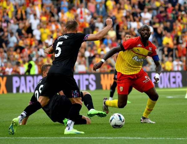 L1: Fofana à la recherche de son rayonnement estival avec Lens :: Live ...